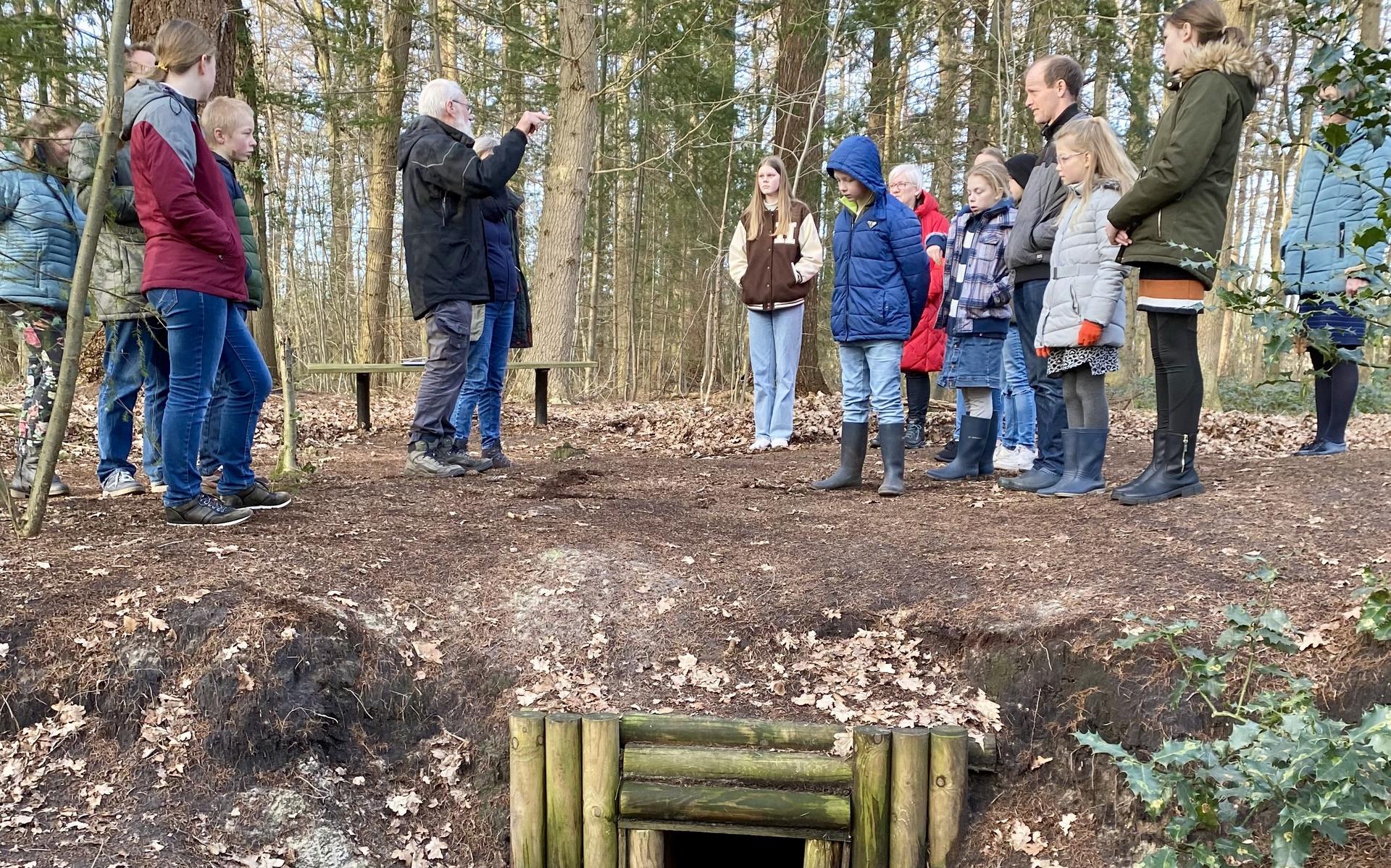 Indrukwekkende tocht door onderduikersdorp Nieuwlande - Dagblad van het ...