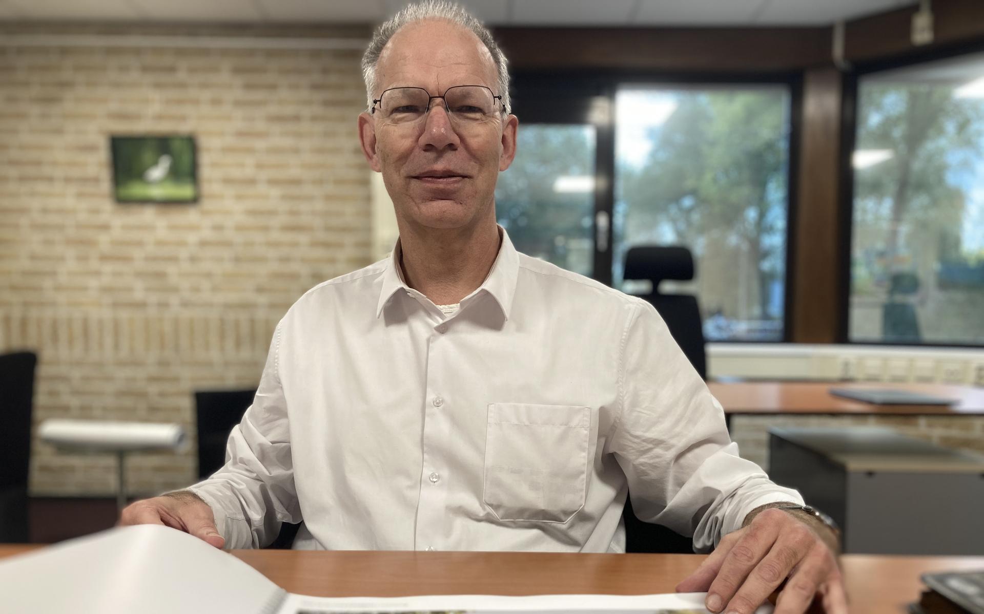Afscheid nemen valt schoolbestuurder Dries Koster zwaar, al is het voor ...