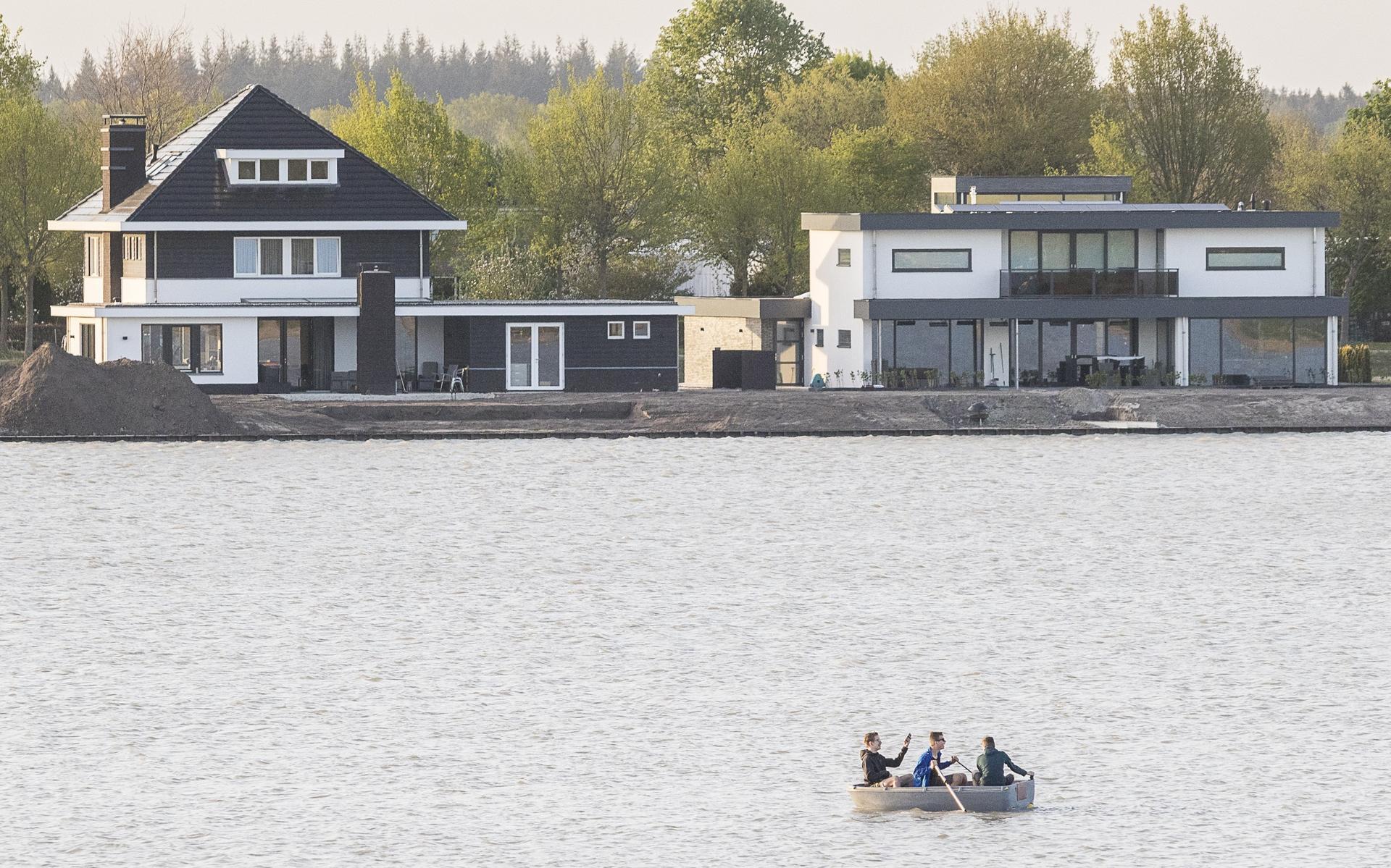Duikparcours kan worden uitgezet bij strand Nijstad. 'Nu het water na ...
