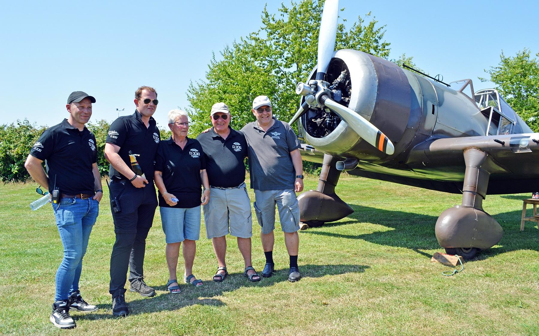 Fokker D.21 uit Hoogeveen maakt veel indruk tijdens presentatie. Piloot ...