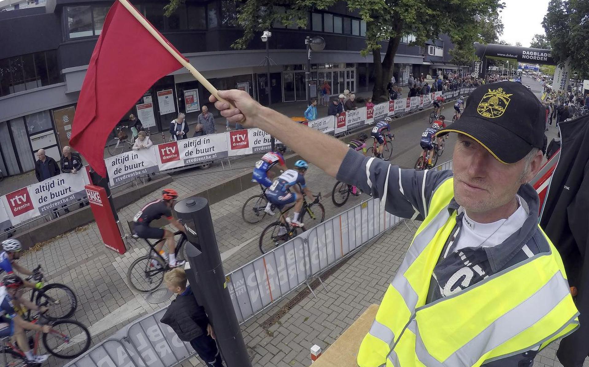 Seinmeester Gouden Pijl: ,Renners moesten in de remmen’ - Dagblad van ...