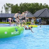Waarom zou je een buitenbad van 59 jaar oud met een meter verhogen? In ...