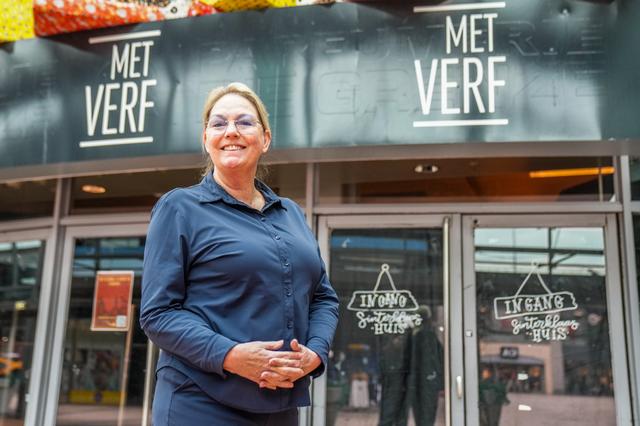 Ria Medema opent eigen atelier in het oude V&D-pand in Emmen. ‘Ik dacht ...