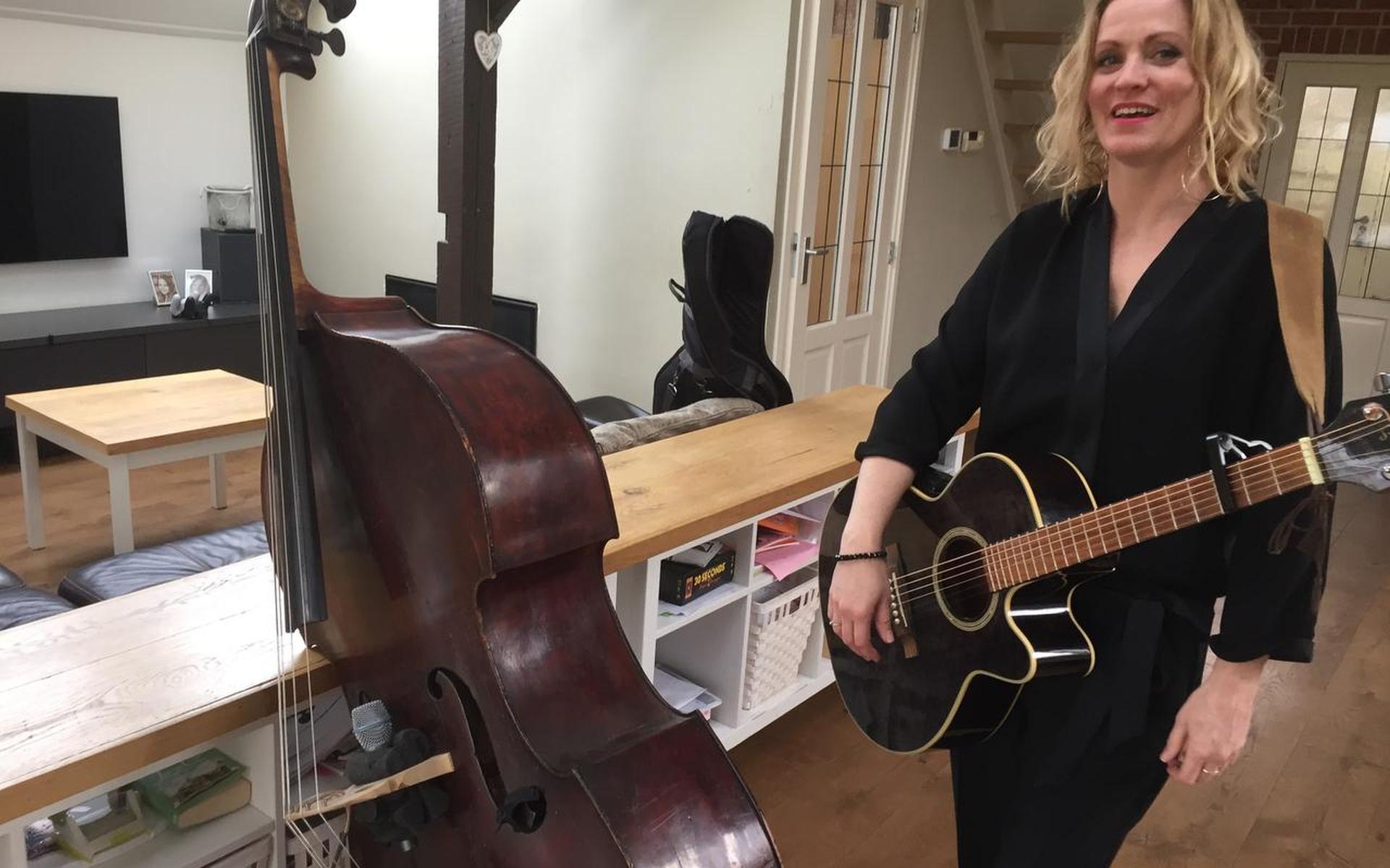 Anne-Lie Persson: muziek maken als vorm van therapie - Dagblad van het ...