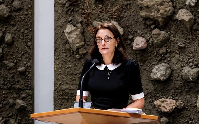 Wooncoöperatiewet Sandra Beckerman (SP) koerst af op meerderheid ...