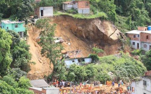 Dodental aardverschuiving Rio loopt op tot 14 - Dagblad van het Noorden