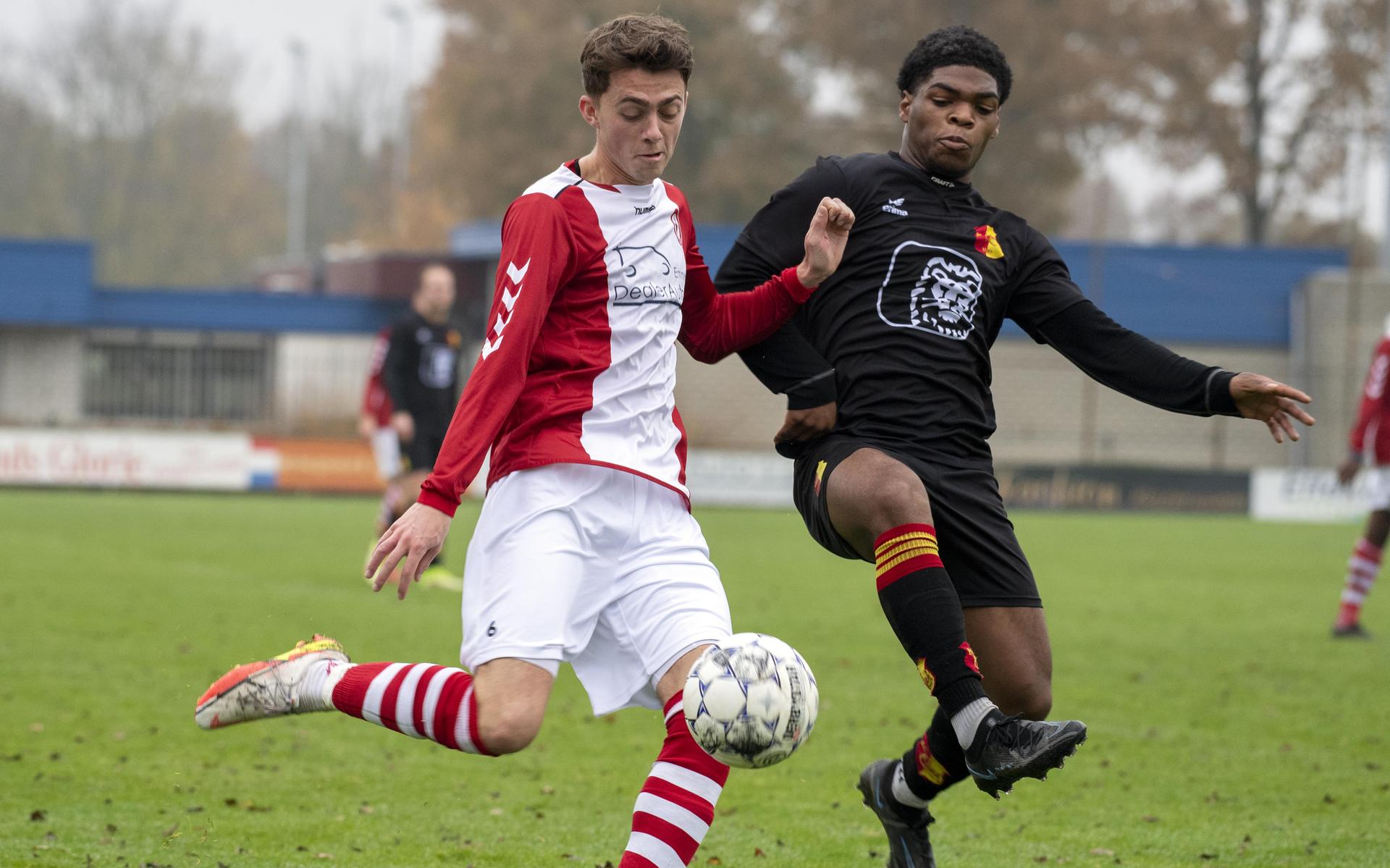 Be Quick-verdediger Marshelon Pourier (20) uit Groningen genoot van ...