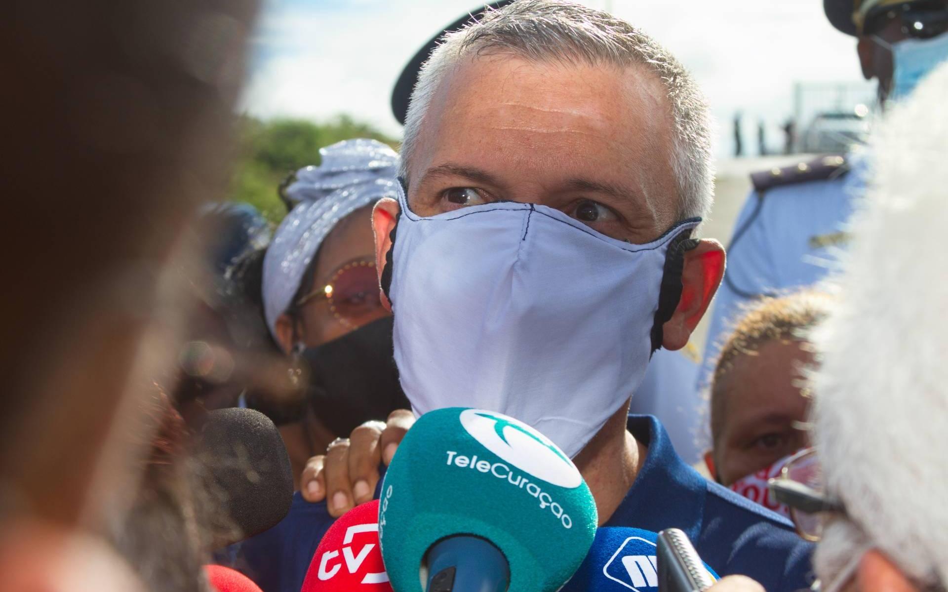 Oud-premier Curaçao Gerrit Schotte verlaat gevangenis - Dagblad van het ...