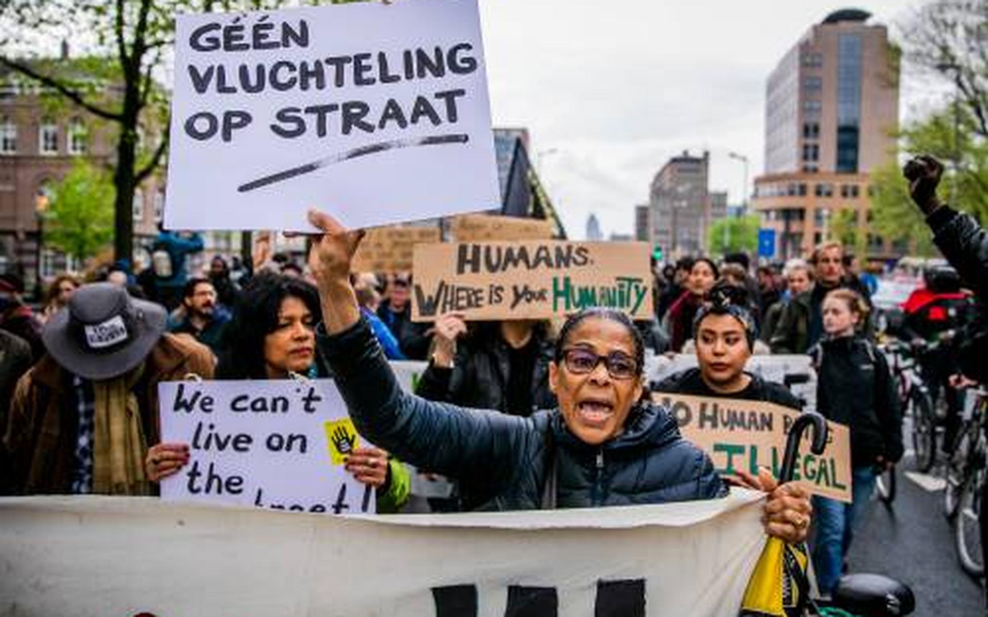 Amsterdam blijft statushouders voorrang geven - Dagblad van het Noorden Amsterdam blijft statushouders voorrang geven - Dagblad van het Noorden