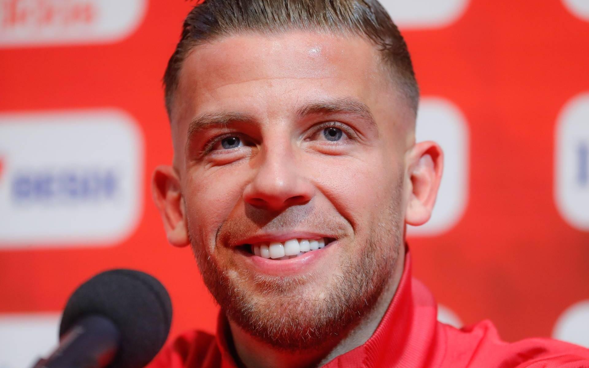 Voetballer Alderweireld tekent voor drie jaar bij Antwerp - Dagblad van ...