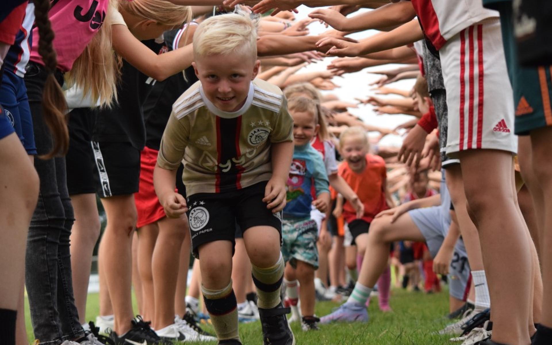Kampeerweekend jeugd FC Coevorden valt in de smaak - Dagblad van het ...