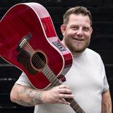 Mooi Wark-drummer Dennis Hendriks oet Assen: ‘Ik bin beneid wat mèensen ...