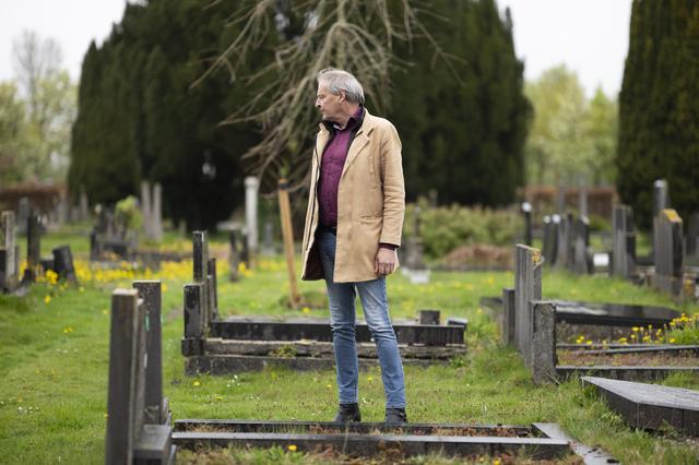 Waarom wordt de grafsteen van Harmanna (5) in Baflo vernietigd ...