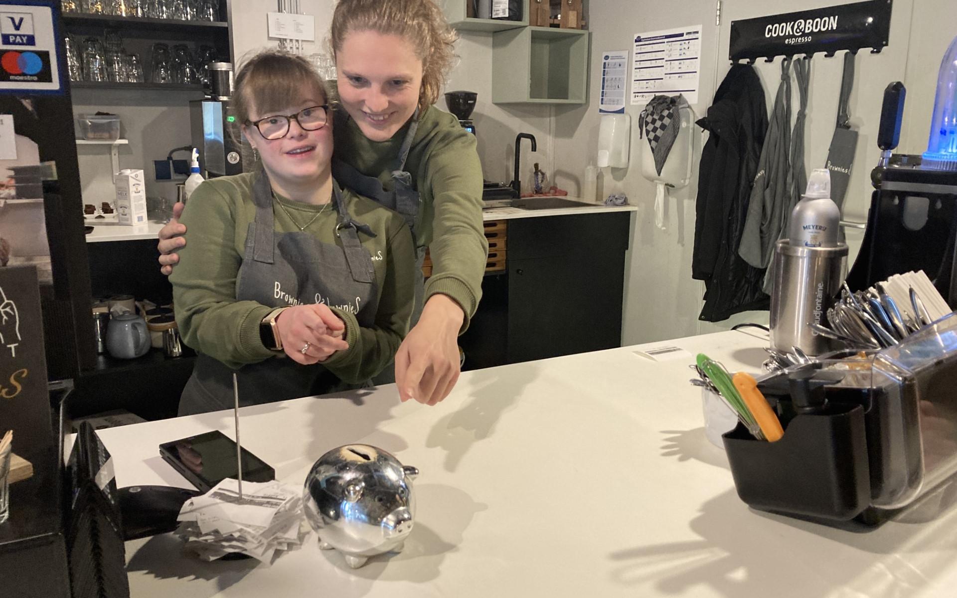 Fooienpot Brownies & Downies Assen gestolen: We hadden hem nog wel van ...