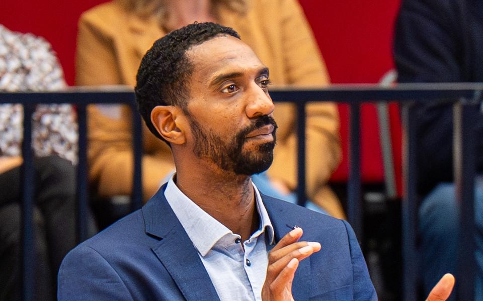 Clubicoon Jason Dourisseau twee jaar langer hoofdcoach van Donar ...