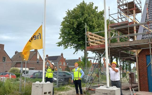 Hoogste punt nieuwbouw 21 sociale huurwoningen in Uithuizen - Dagblad ...