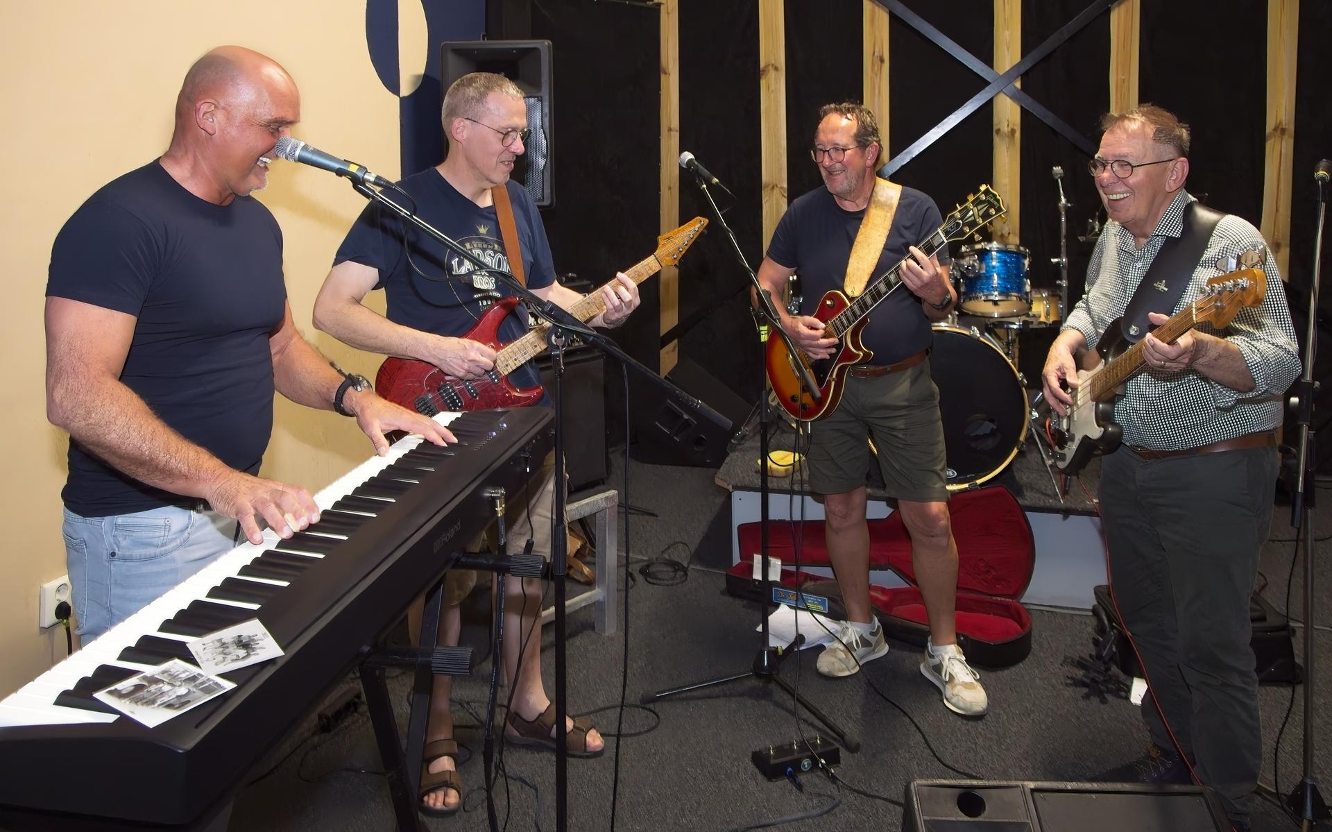 Nog één keer trouwen met muziek van de jaren zeventig-band De Rakkers ...