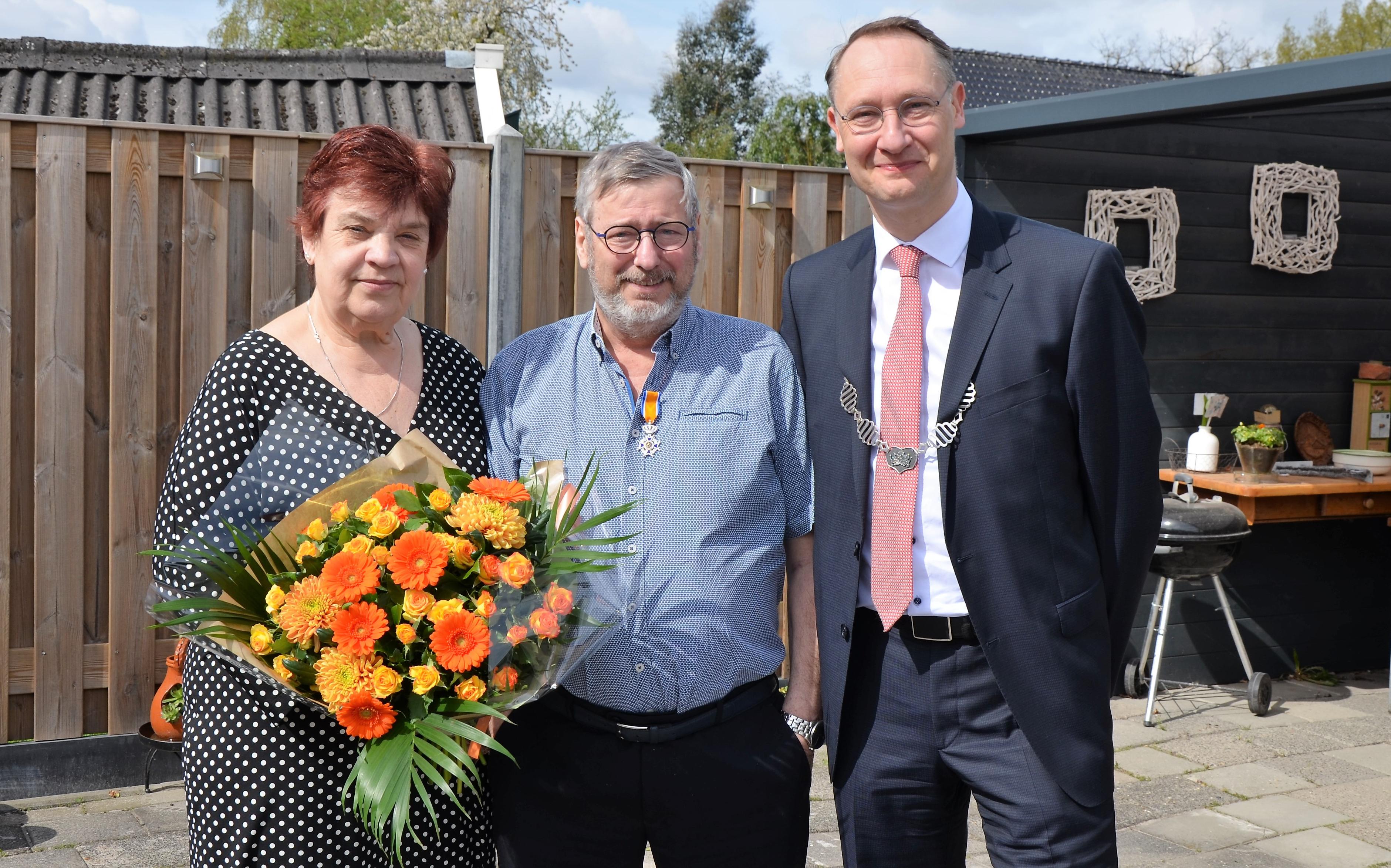 Lintjesregen in de gemeente Borger-Odoorn. Koninklijke onderscheiding ...
