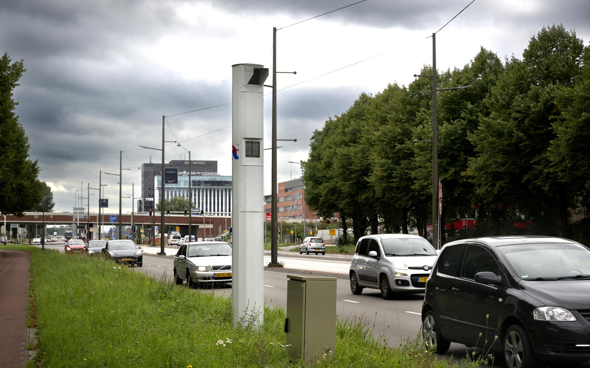 Deze flitspaal in Groningen is ware goudmijn voor de staat. 'Je leert ...