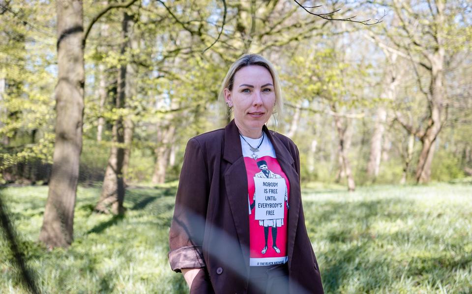 De vader van Alisha (37) vermoordde haar moeder Tonnie. ‘Ik was boos ...