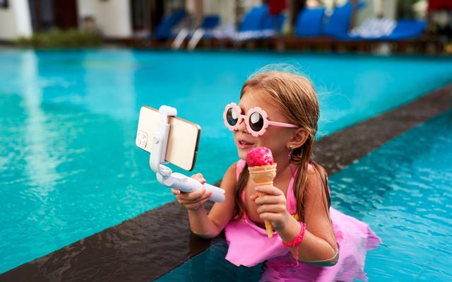 Strengere regels voor ‘kidfluencers’. Ook in het Noorden zijn kinderen ...