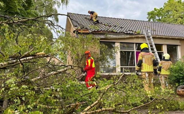 Stormschade aan huis of auto? Dit moet je direct doen - Dagblad van het ...