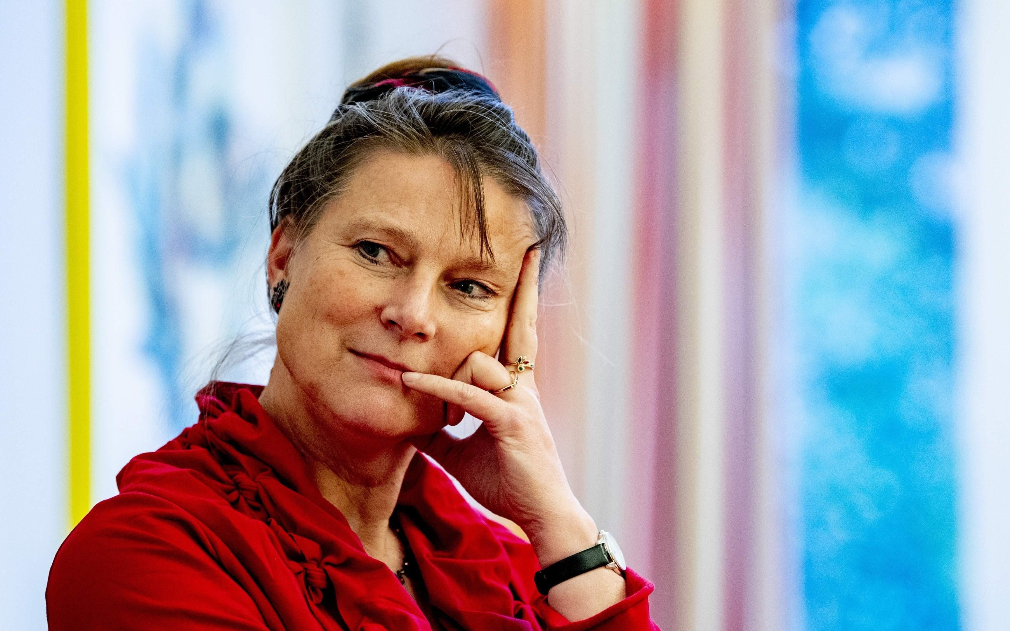 Bedroefde reacties op overlijden Urgenda-boegbeeld Marjan Minnesma (59 ...