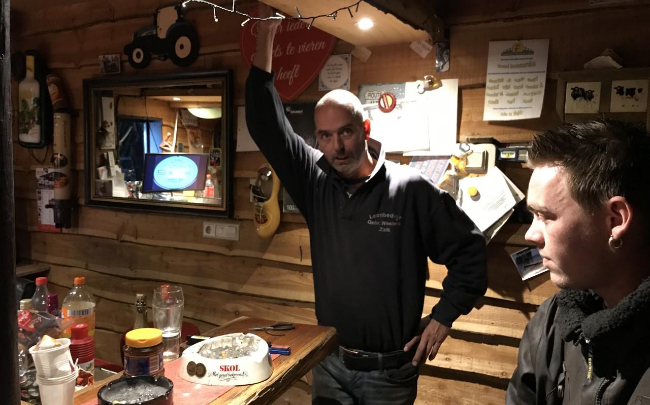 Dit is de 'partyboer' die de 63 opgepakte boeren in Wijster onderdak ...