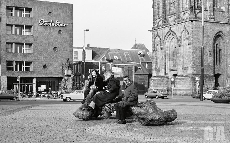 Vormgever René De Boer schenkt Groningen in 1975 speelse kunst ...