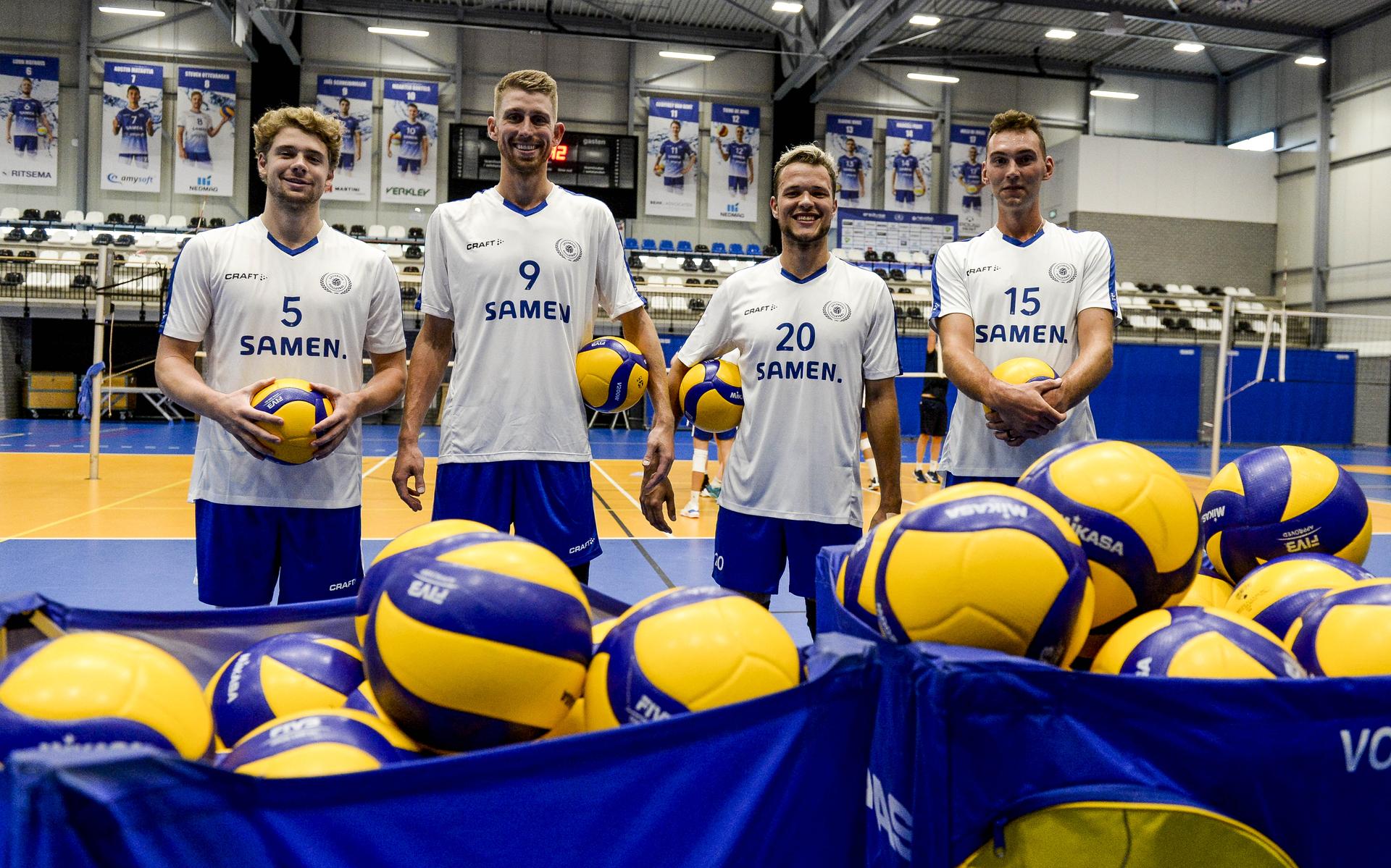 De volleyballers van Lycurgus winnen moeizaam hun eerste wedstrijd met ...