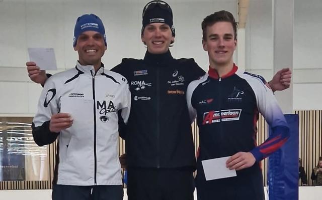 Vader Robert en zoon Maarten Beute uit Assen finishen gezamenlijk als ...