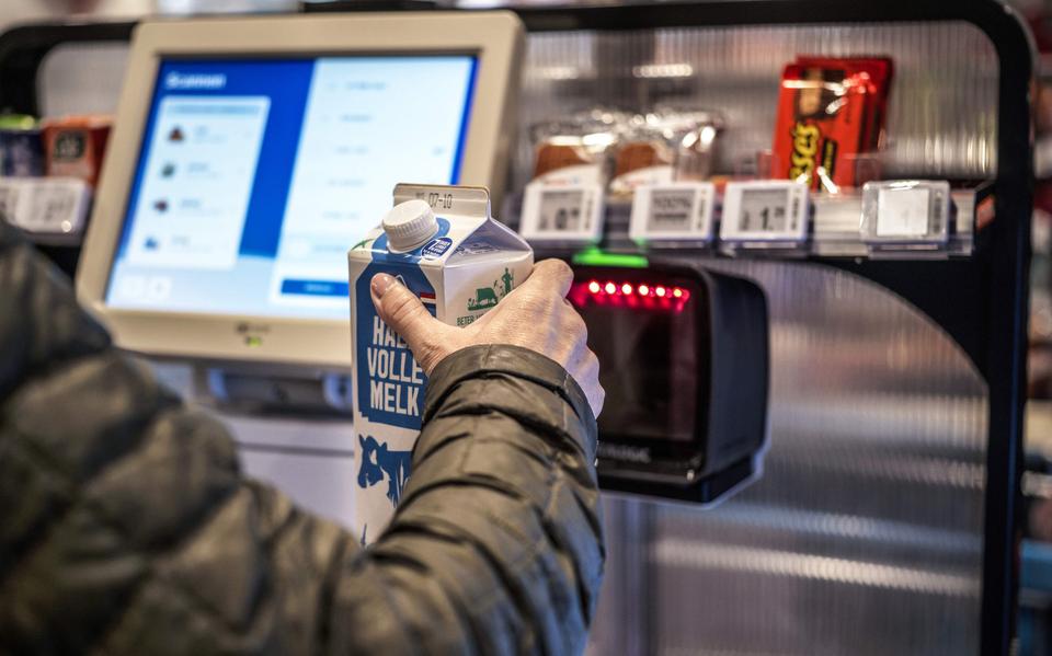 Zelfscankassa en diefstal: zo pakken supermarkten je controle - Dagblad ...