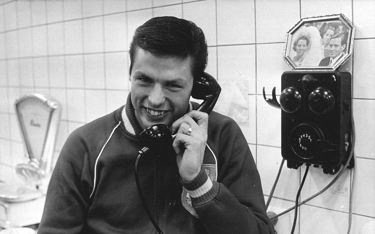 In memoriam Wim Suurbuur: Ajax-icoon met kleurrijke levensstijl ...