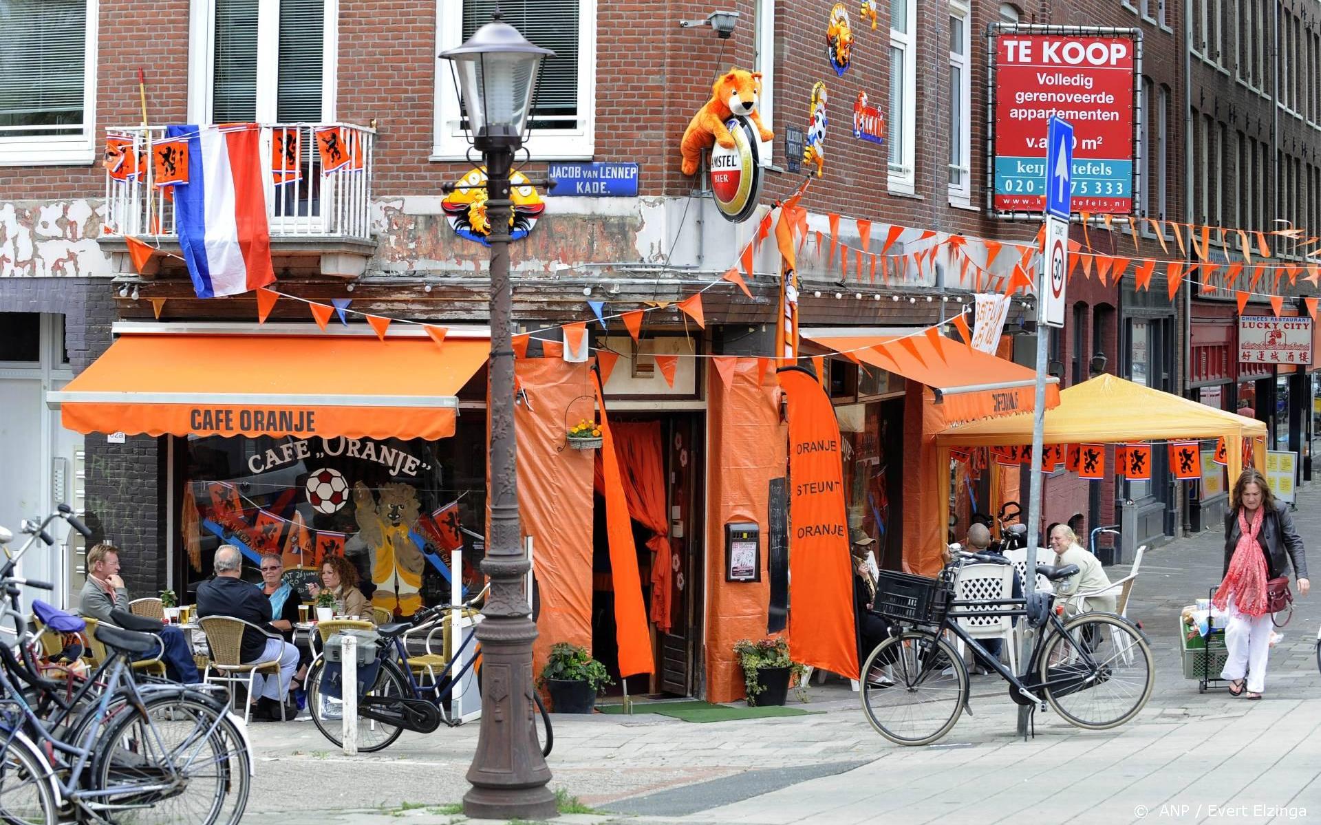 Vreugde in kroeg om versoepelingen: dit mag vanaf zaterdag allemaal ...