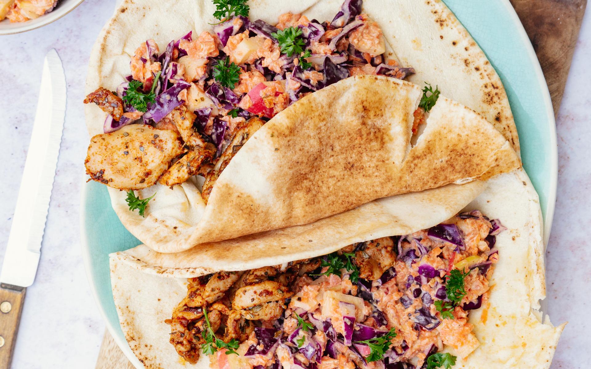 Libanees brood met coleslaw en gekruide kip | wat eten we vandaag ...